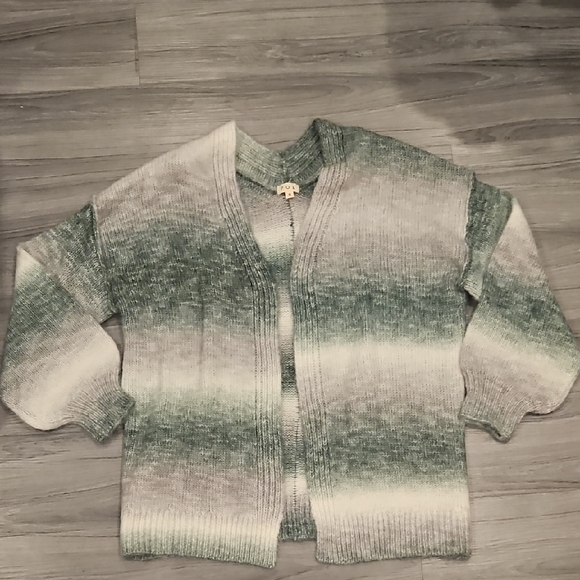 POL | Sweaters | New Pol Anthropologie Green And White Ombre Cardigan ...
